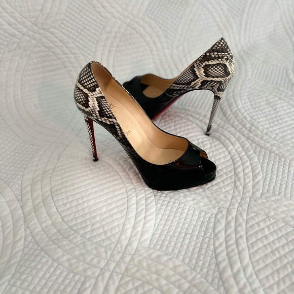 Christian Louboutin | Shoes | Christian Louboutins Black Patent And ...